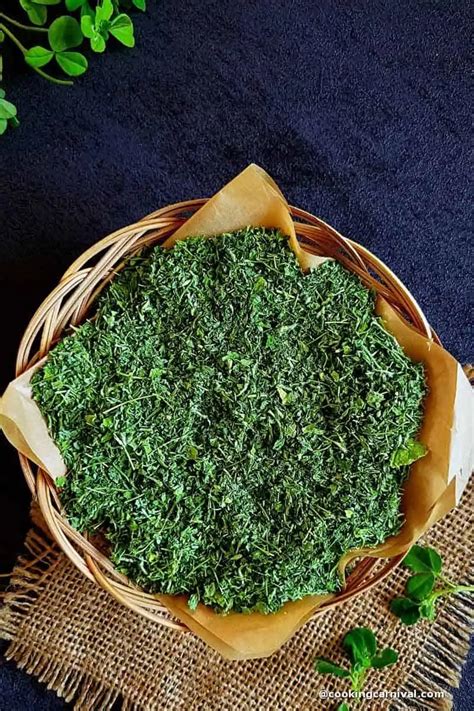Kasuri Methi (Dried Fenugreek Leaves) - Cooking Carnival