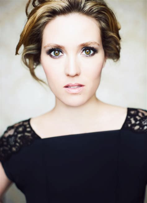 Evelyne Brochu Evelyne Brochu Orphan Black Actresses