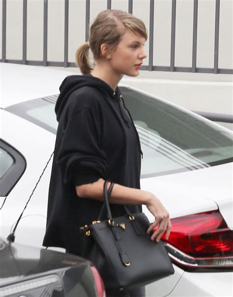 Taylor Swift Leaving The Gym In Los Angeles 1182016 • Celebmafia