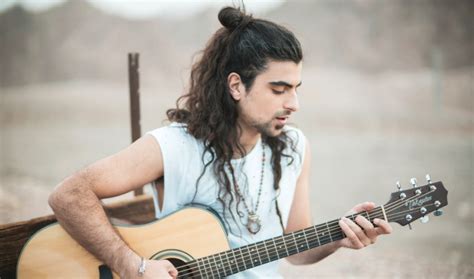 ניתן בן ארי אבא מוש עוזר לי המון אבל אהיה מעבר לבן של מעריב