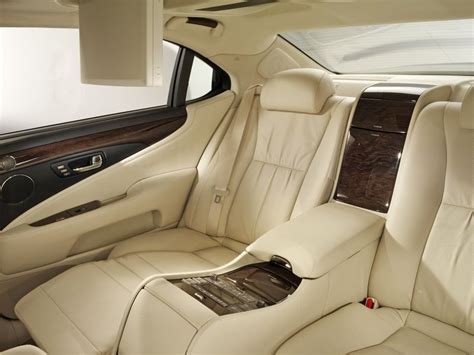 Lexus Ls 600h L With White Leather Interior And Entertainment Center