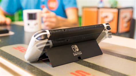 Expert Review For The Nintendo Switch Oled Coolblue Anything For A