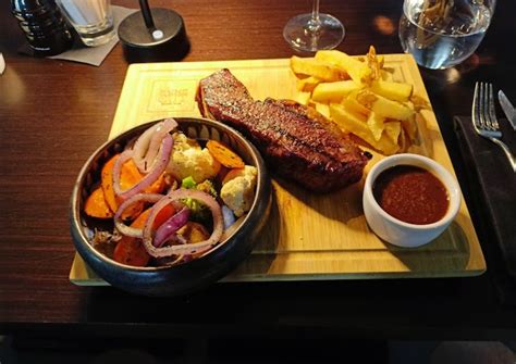 8 Najlepszych Miejsc Na Steki W Warszawie 2025