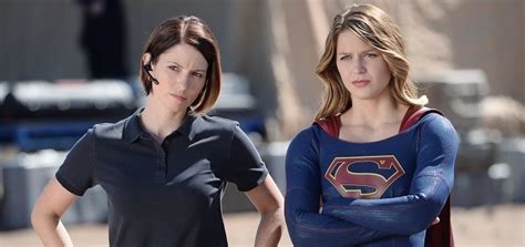 Irmã De Supergirl Sai Do Armário E Reforça Presença Lésbica Nas Séries