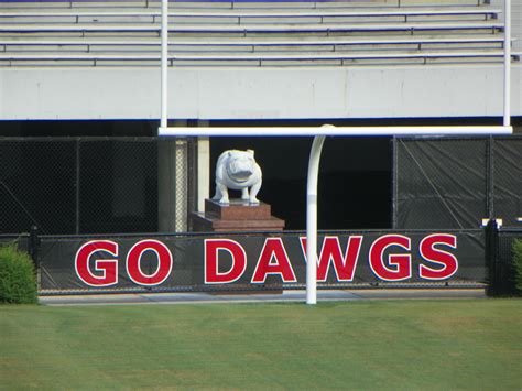 Go Dawgs Sign Go Dawgs Paw Print Sign How About Them Dawgs Uga Paw