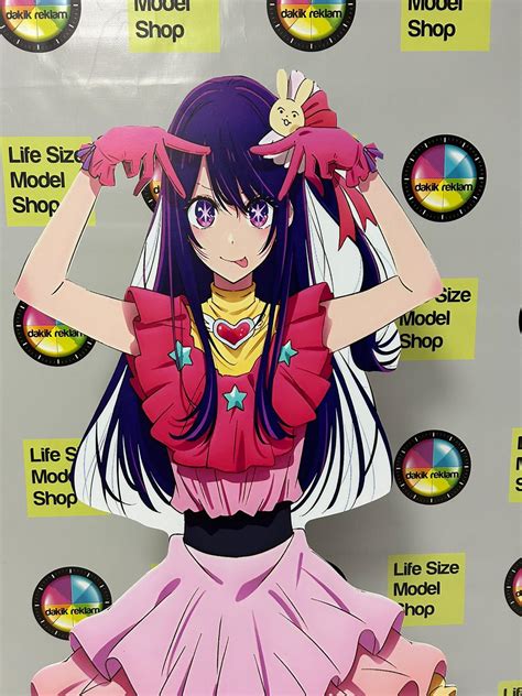 Silhouette Géante Ai Hoshino Découpe En Carton Taille Réelle Oshi No