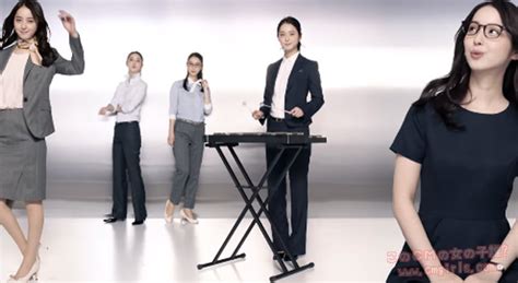 佐々木希 青山のcmで歌っている美女 このcmの女の子誰？