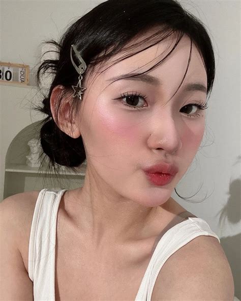 Elle Beauty How To Igari Aka Hangover Makeup Trend