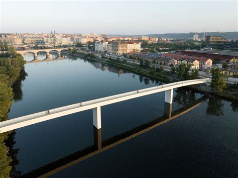 Štvanická Lávka Stavbaweb