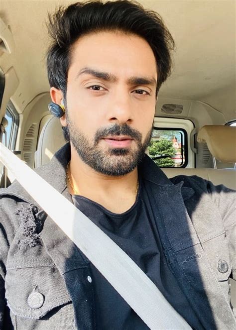 Sunny Sachdeva Height Weight Age Girlfriend Biography Facts
