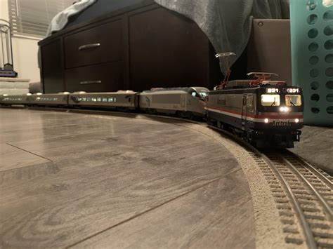 Mth Amtrak Aem 7 “dead Towing” The Lionel Acela 😆 Rmodeltrains