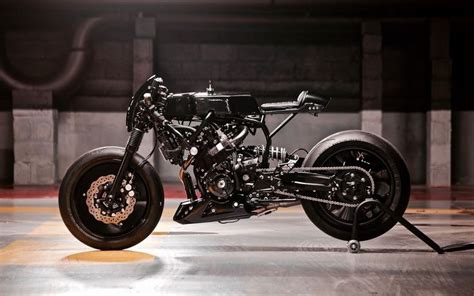 Le French Atelier Xsr 700 Black Bull Cafe Racer Engines Fuel And Passions