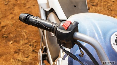 Tvs Ronin Right Side Throttle Grip Image Bikewale