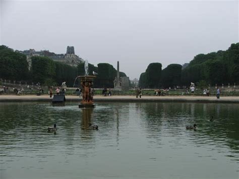 룩상부르 공원과 파리 명문 소르본느 대학 루돌넷