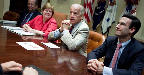 Biden Camp Finds Selling Point In Ailing Economy His Work On 2009