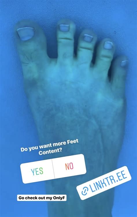 Johnny Rapids Feet