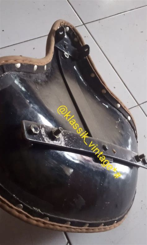 Jok Moge Bentuk Lebar Bahan Kulit Halusuntuk Jenis Per Di Depan