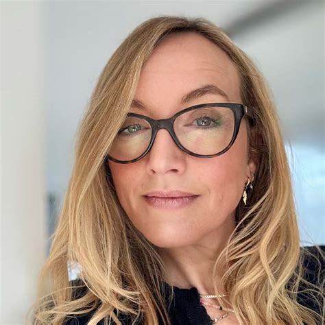 Toxic Mel Wallis De Vries