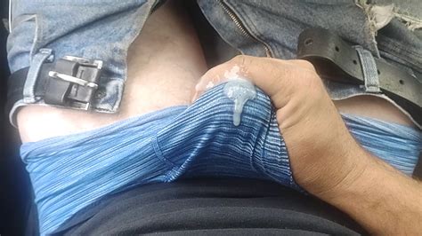 Absoluut Enorme Sperma Explosie In Mijn Korte Broek Terwijl Ik Stopte