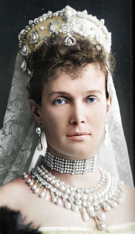 Pin By Nevenka Stanko On Novi Junaki Royal Royal Tiaras Duchess