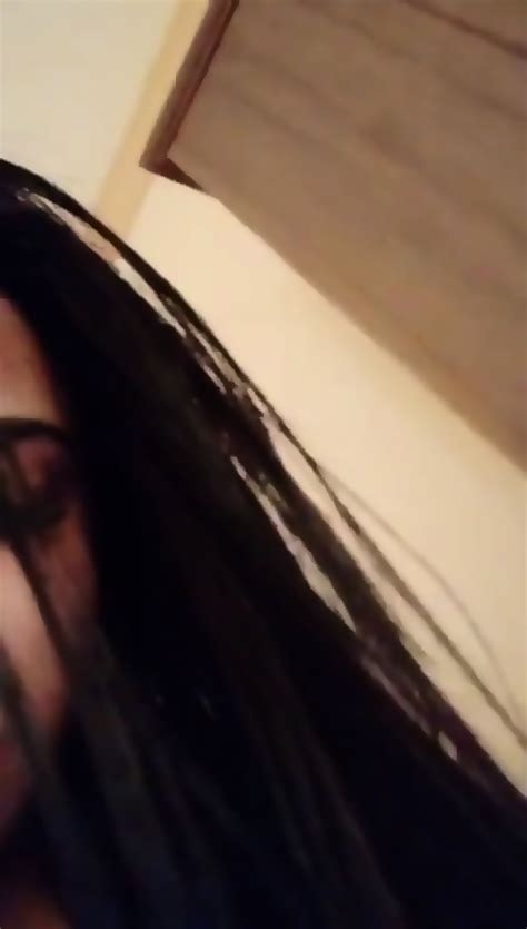 Novinha Rebolando Sem Calcinha Eporner
