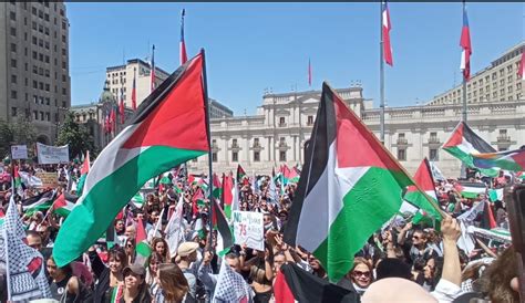 Comunidad Palestina En Chile Se Reúne En Masiva Convocatoria En Plaza