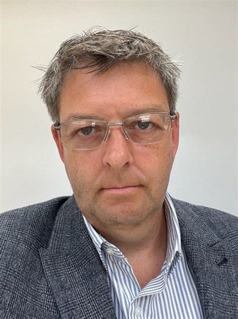 Simon Puckey Arena International