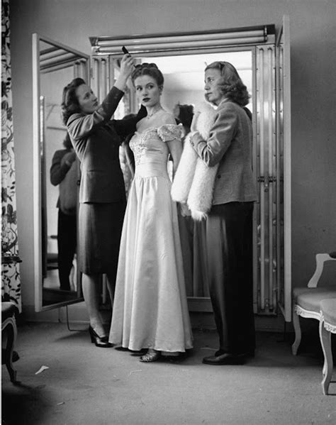 Vintage Photographs Captured Pretty Young Girls Being Trained At Rko