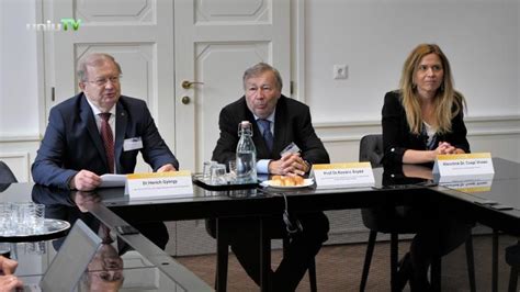 Xv Pécsi Pénzügyi Napok Róbert Csabai