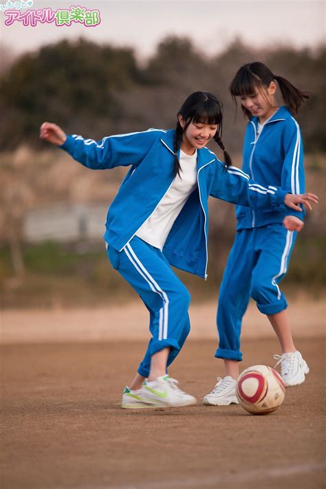 Pin By Maka Snow On Referencias Japanese Uniform School Gym Outfits