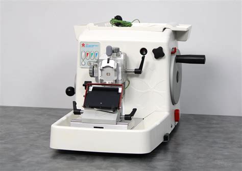 Sakura Accu Cut Srm 300 Lt Manual Rotary Microtome 1300n With Blade Holder