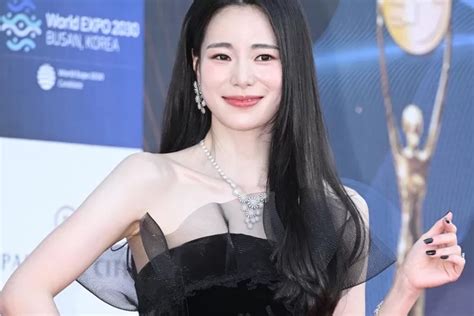 Ác Nữ Lim Ji Yeon Gây Xôn Xao Vì động Thái Lạ Trong Ngày Lee Do Hyun