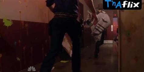 Alison Brie Sexy Scene In Somebody I Used To Know