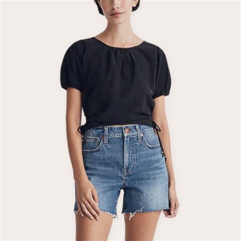 What To Wear For A Passport Photo The Everygirl