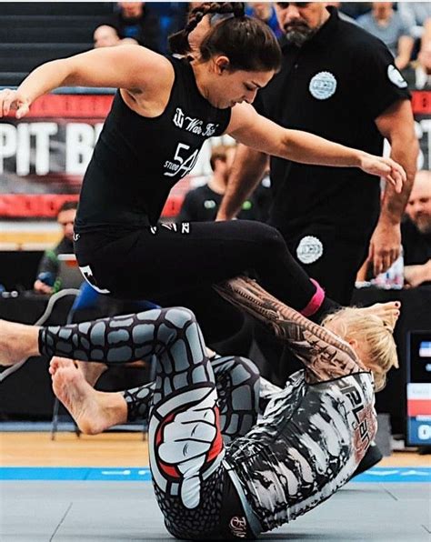 Mackenzie Dern Bjj World Champion Mackenzie Dern Fitness Body Bjj
