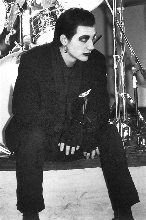 Dave Vanian キャットウーマン ダムド ポーズ