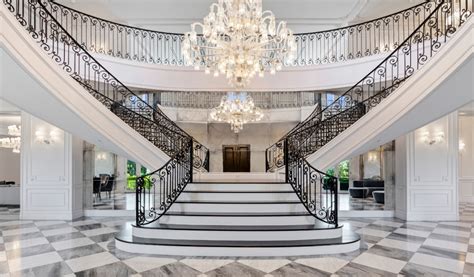 Luxury Living Take A Virtual Tour Of A Los Angeles Mansion Taite Floor