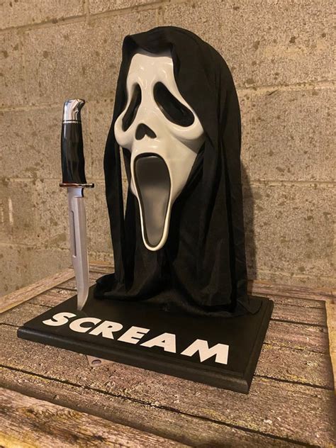 Scream 2 Mask