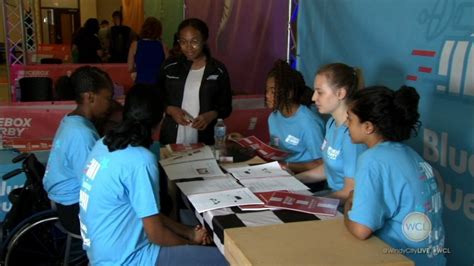 Girls Flex Their Stem Knowledge In 2019 Comed Ice Box Derby