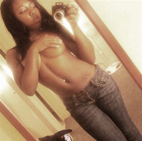 Loving Those Lips Shesfreaky