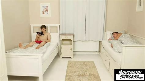 Southernstrokes Tech Worker Ivan Gula Gives Up His Ass During