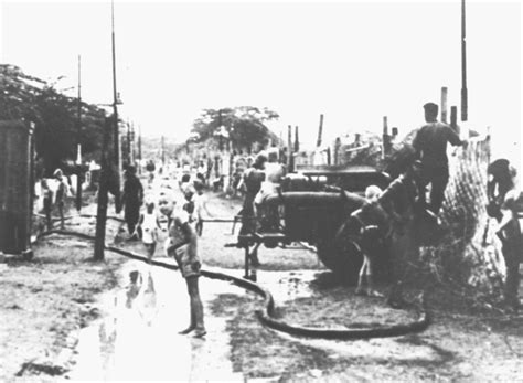 Indonesia Zaman Doeloe Suasana Di Beberapa Kamp Tawanan Yang Didirikan Jepang Di Hindia Belanda 4