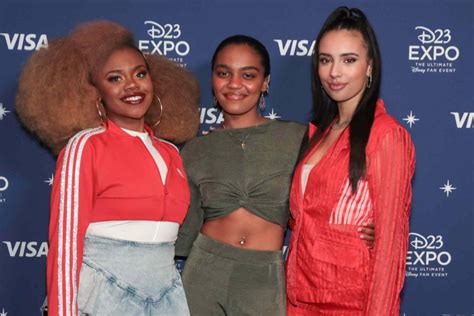 Descendants The Rise Of Red What We Know So Far