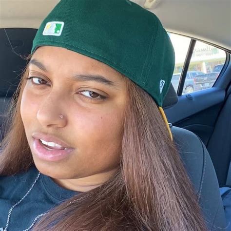 Niece Itsniece • Threads Say More