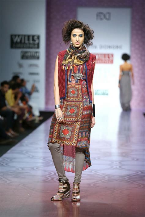 Anita Dongre Show At Wills Lifestyle India Fashion Week 2014 Vega Fashion Mom
