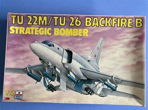大型爆撃機 ツポレフ Tu22M/Tu26 バックファイアB 1/72 エッシー ESCI(その他)｜売買されたオークション情報、yahooの商品情報をアーカイブ公開 - オークファン ...