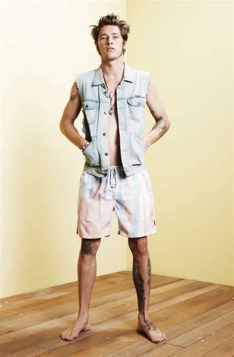 Vinnie Woolstons Feet