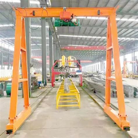 Buy Warehouse Application Gentry Crane Small Gantry Cranes De32