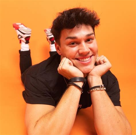 Pin By Dale Bitch🖕🏽 On Noah Beck Noah Beck Fashion Week