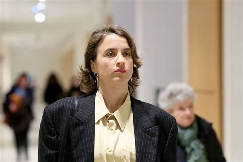 Cale A Boca Grita Atriz Francesa Adèle Haenel A Diretor A Quem